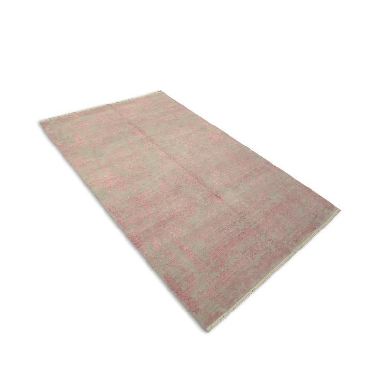 Grey and Pink Abstract Rug, Silk and Wool For Sale at 1stDibs