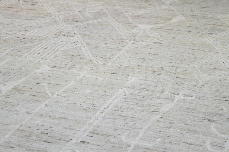 Grey Modern Moroccan Style Rug. Size: 9 ft 4 in x 12 ft For Sale at 1stDibs