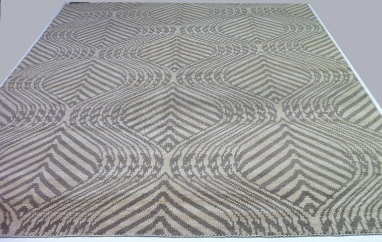 Grey Ogee Pattern Rug For Sale at 1stDibs