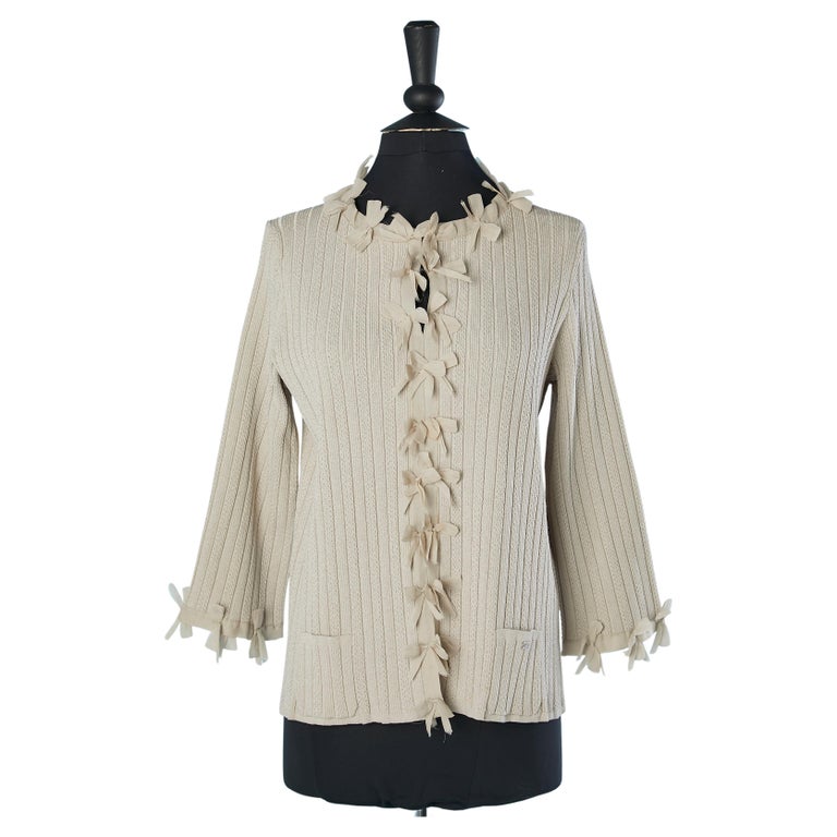 Grey rayon sweater with silk organza bow in the middle front Chanel For ...