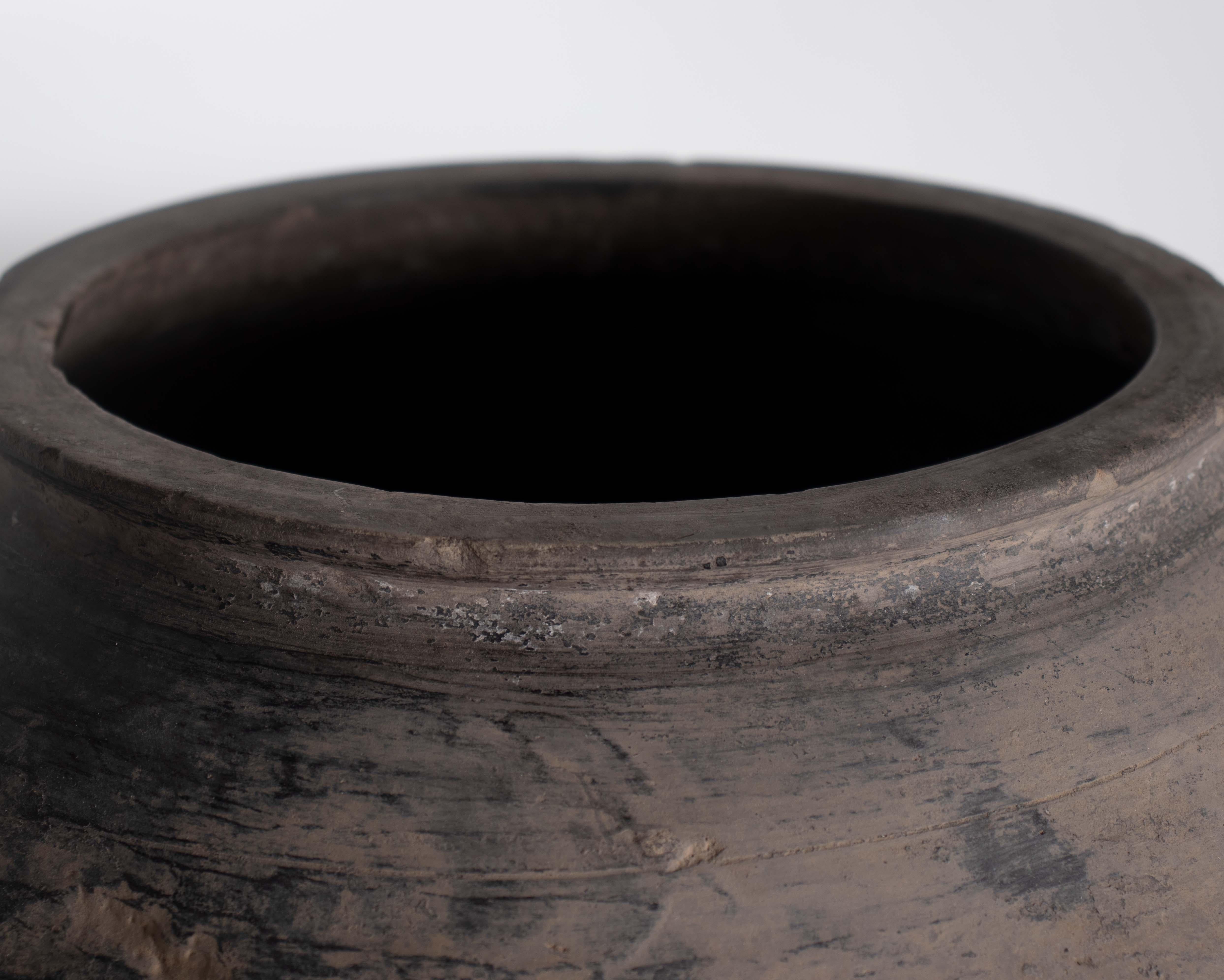 Grey Terracotta Pot at 1stDibs | grey terracotta pots, grey terracotta ...