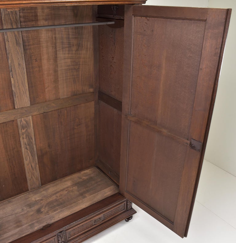 Gründerzeit Large Hall Closet in Oak, 1890 For Sale at 1stDibs