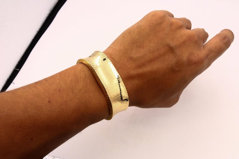 Gubelin 1970 Zurich Ultra Modern Flexible Bangle Bracelet in 18Kt ...