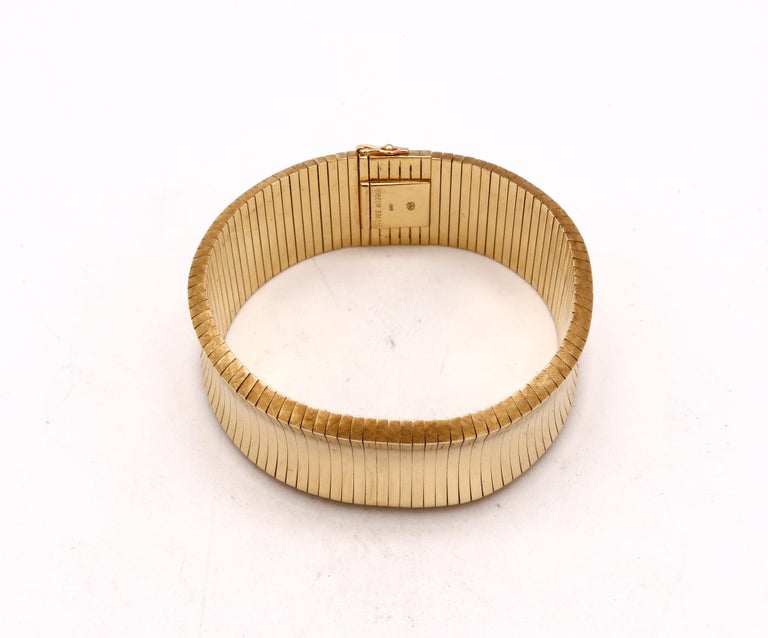 Gubelin 1970 Zurich Ultra Modern Flexible Bangle Bracelet in 18Kt ...