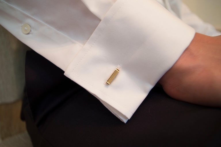 Gucci 18 Karat Gold Bar Cufflinks For Sale at 1stDibs
