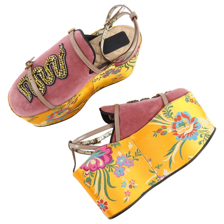 Gucci 2017 Runway Hannelore Pink Velvet Snake Brocade Slipper Platform ...
