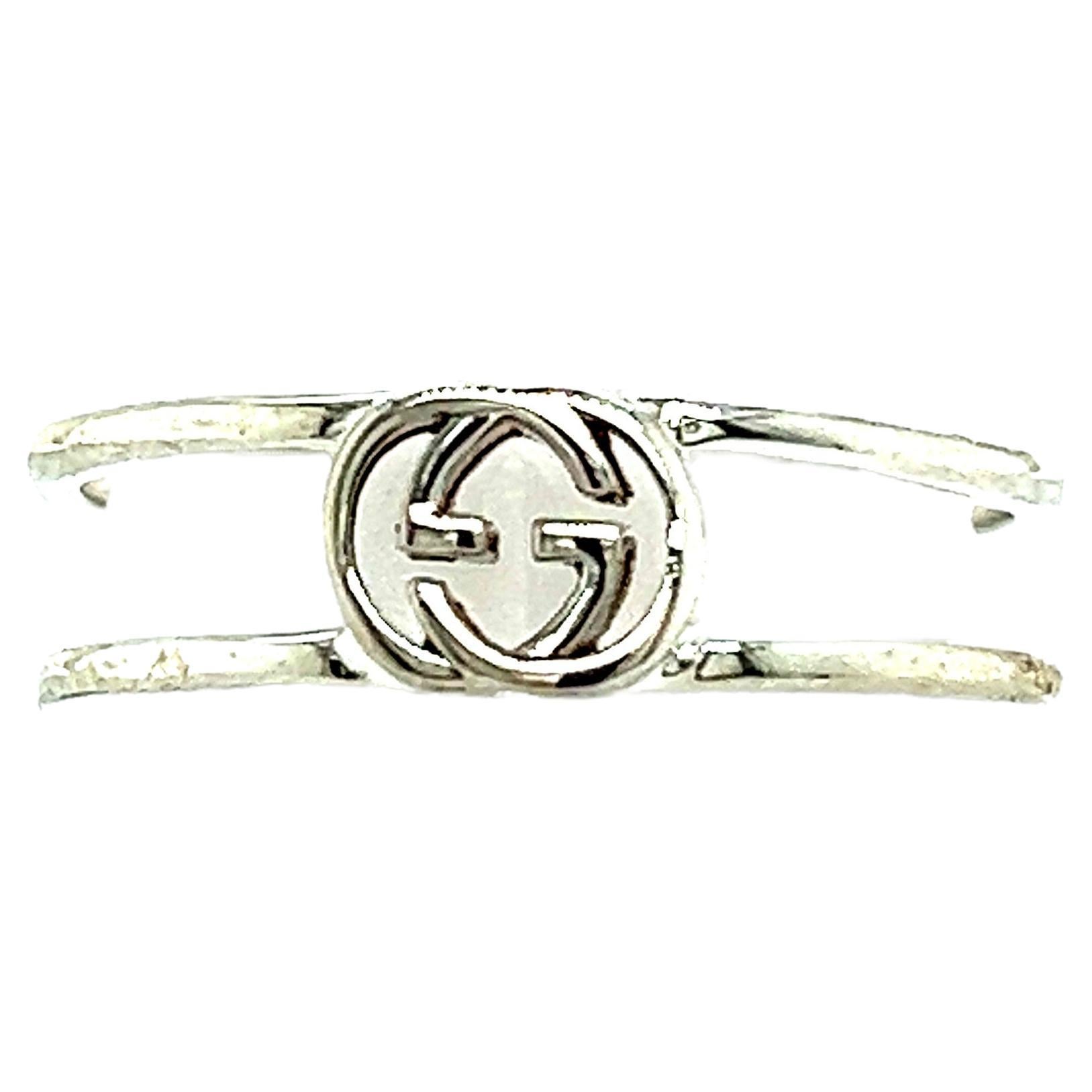Gucci Estate Ladies Heart Ring Sterling Silver For Sale at 1stDibs