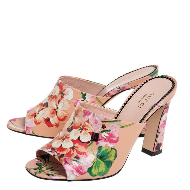Gucci Beige Bloom Floral Print Leather Slide Sandals Size 37 at 1stDibs