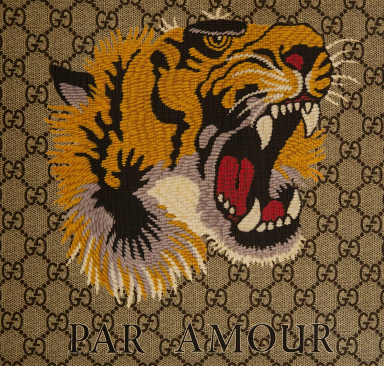 Gucci Beige Brown Guccissima Coated Canvas Tiger Tote Bag For Sale at ...