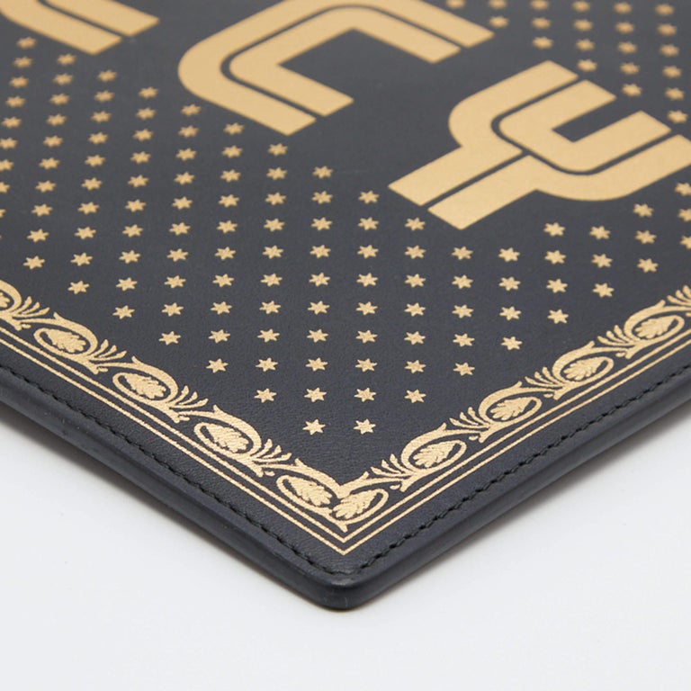 Gucci Black/Gold Leather 'Guccy' Zip Wristlet Clutch For Sale at 1stDibs