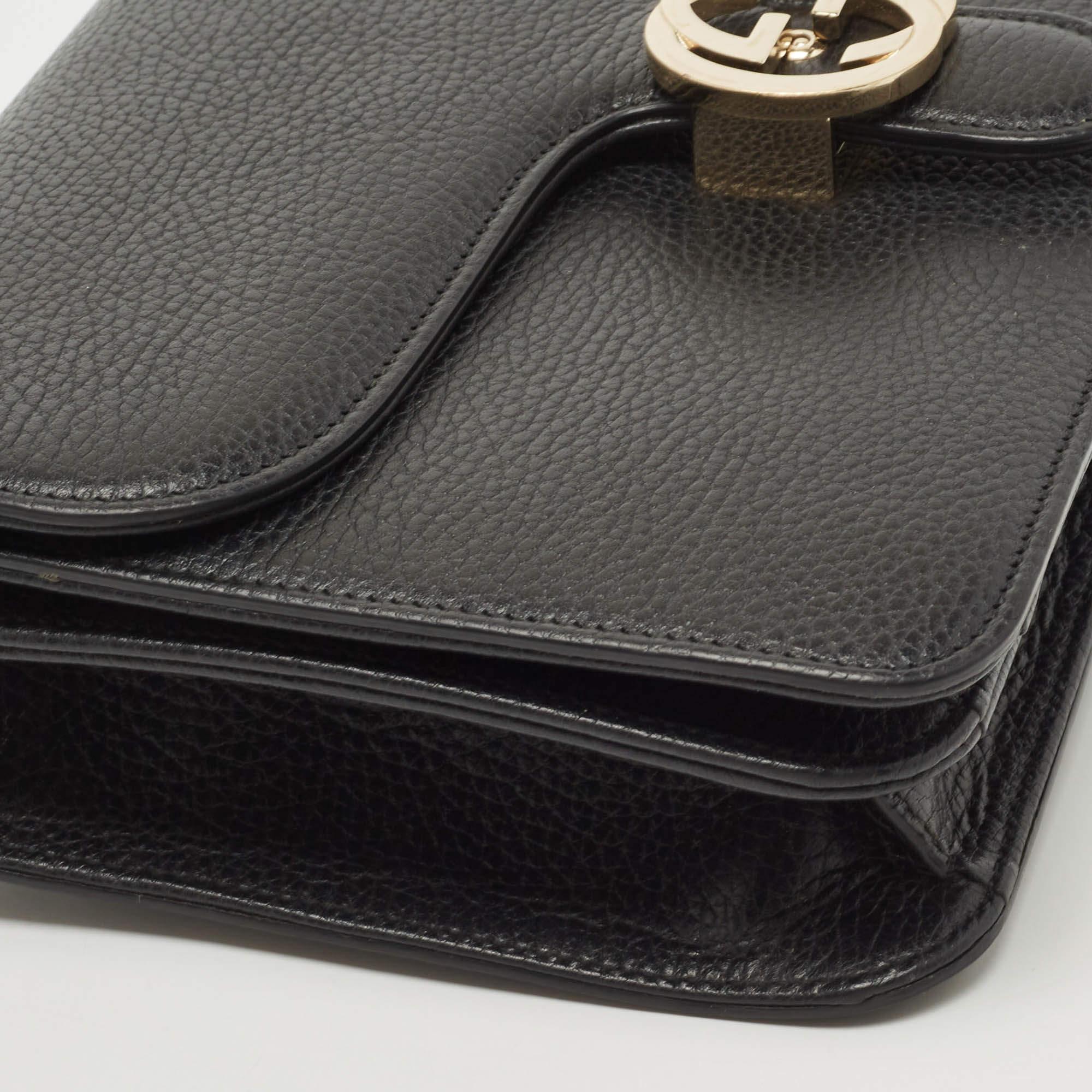 Gucci Black Leather Interlocking G Shoulder Bag For Sale at 1stDibs