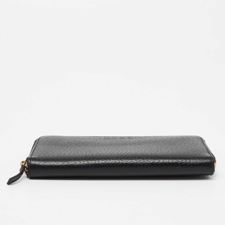 Gucci Black Leather Zip Around Wallet at 1stDibs