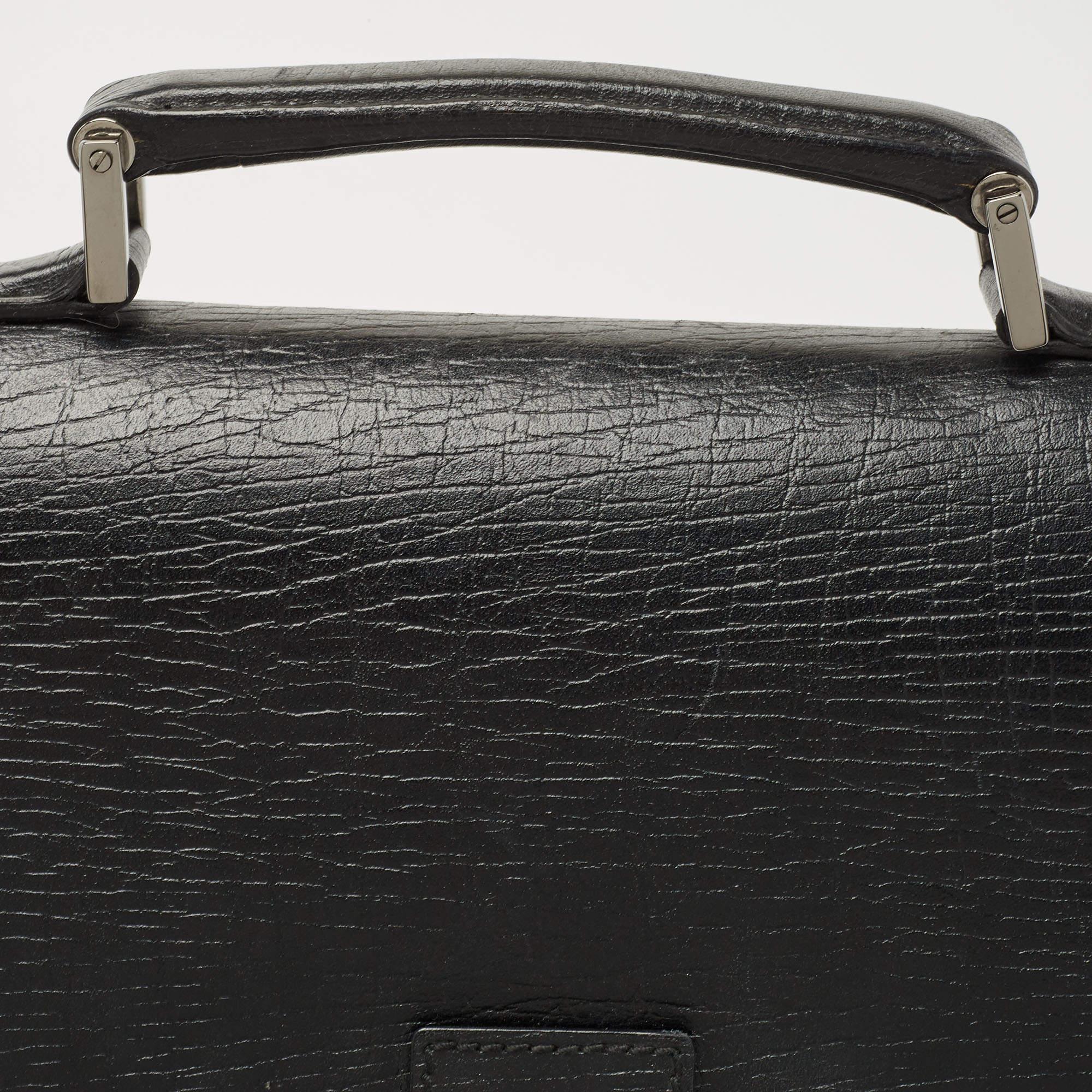 Gucci Black Textured Leather Combination Lock Briefcase For Sale at 1stDibs