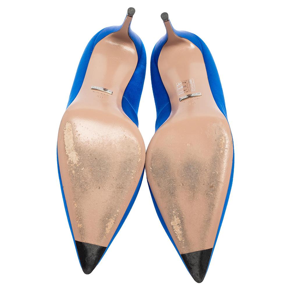 Gucci Blue Satin Crystal Interlocking G Pointe Toe Pumps Size 40 at ...