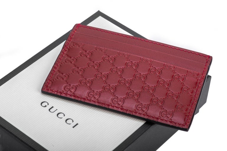 Gucci BNIB Red Embossed Credit Card Case For Sale at 1stDibs