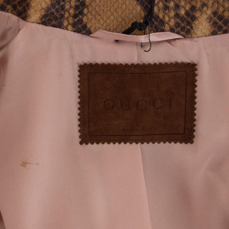 GUCCI brown PYTHON PRINT leather TRENCH Coat Jacket 44 L at 1stDibs