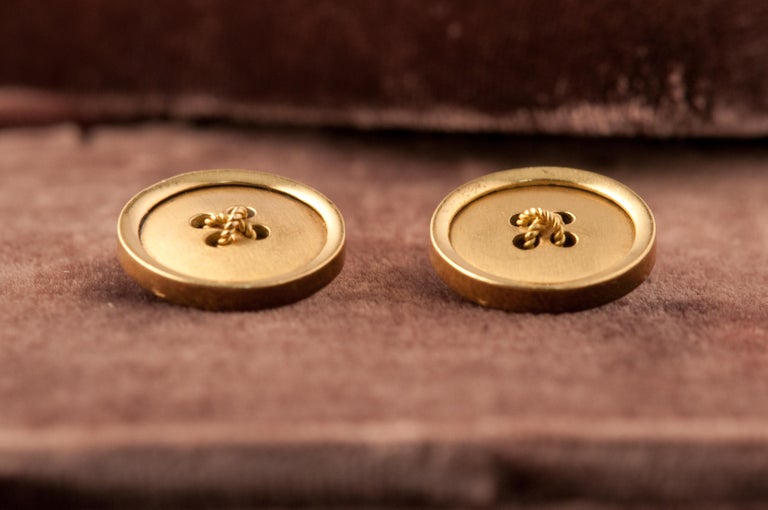 Gucci Button in Gold 18 Carat at 1stDibs