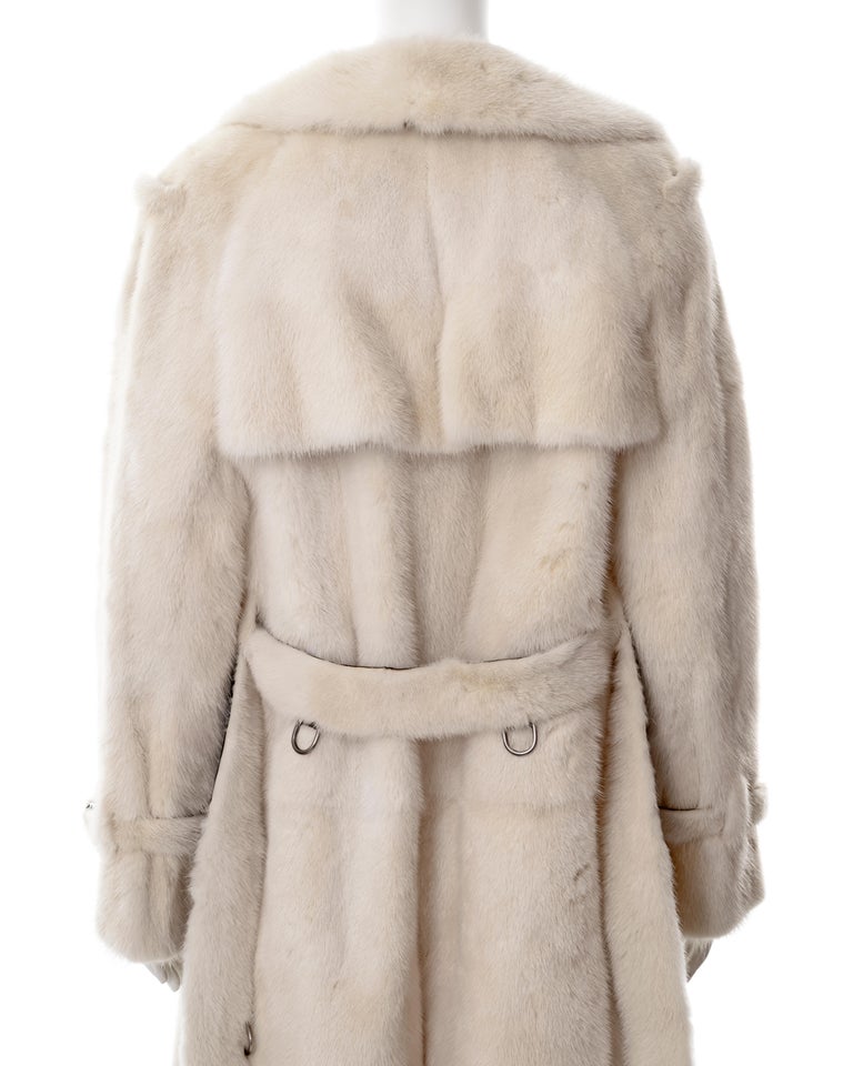 Gucci by Tom Ford white mink fur trench coat, fw 1998 For Sale at 1stDibs