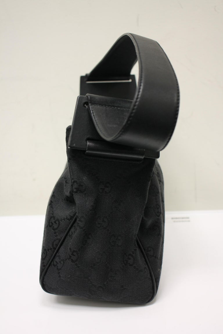 Gucci Canvas Thick Strap Shoulder Bag For Sale at 1stDibs