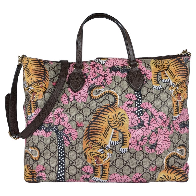 Gucci Convertible Bengal Tiger GG Soft Medium Tote For Sale at 1stDibs