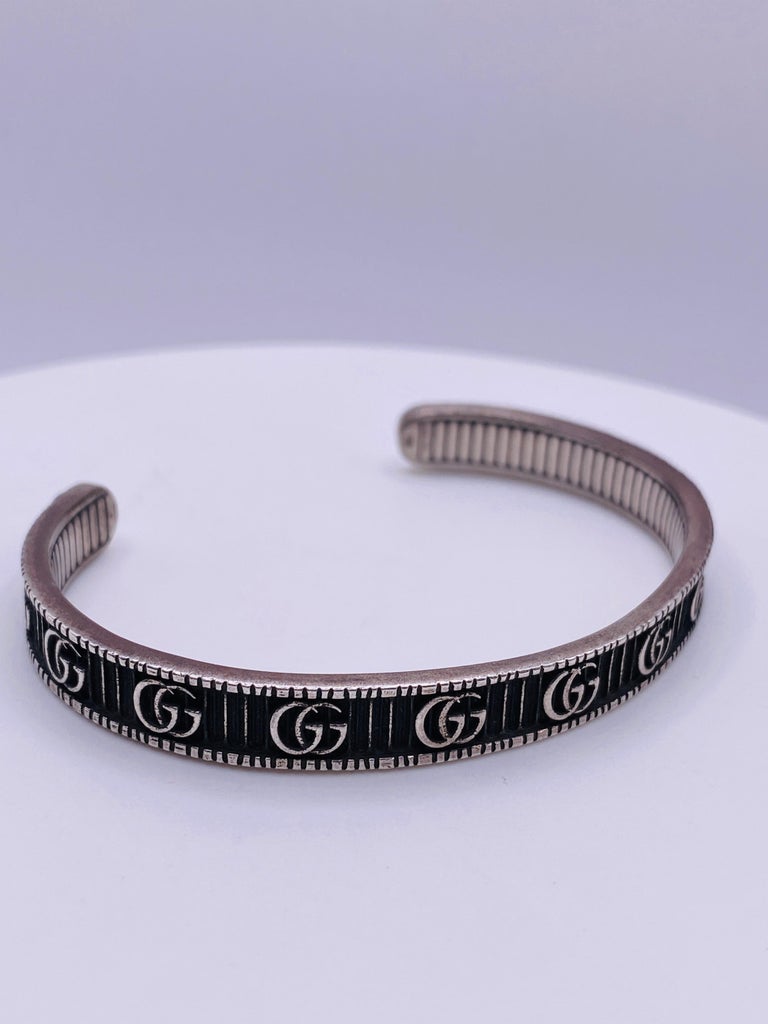 Gucci Double G Sterling Silver Cuff Bracelet For Sale at 1stDibs
