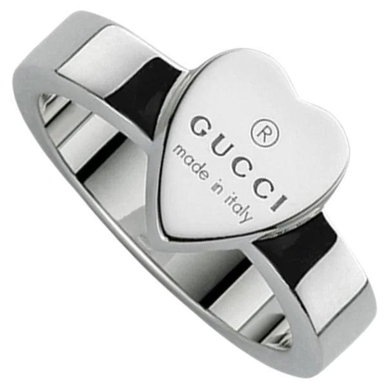Gucci Engraved Heart Sterling Silver Ring YBC223867001 For Sale at 1stDibs