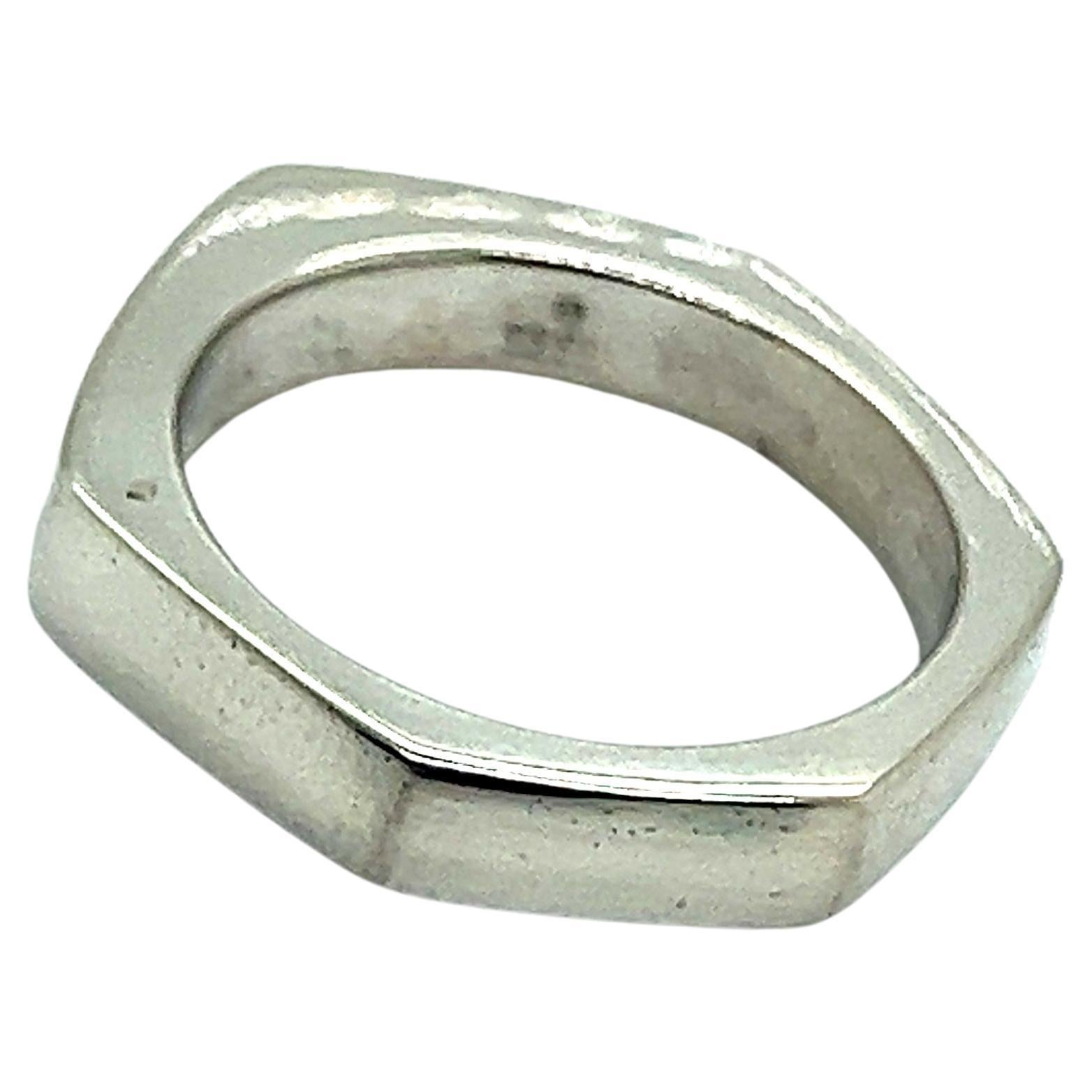 Gucci Estate Ladies Heart Ring Sterling Silver For Sale at 1stDibs