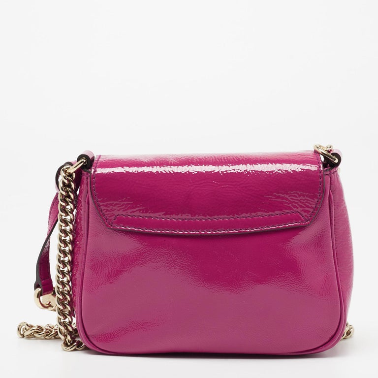 Gucci Fuchsia Patent Leather Soho Flap Chain Crossbody Bag For Sale at ...