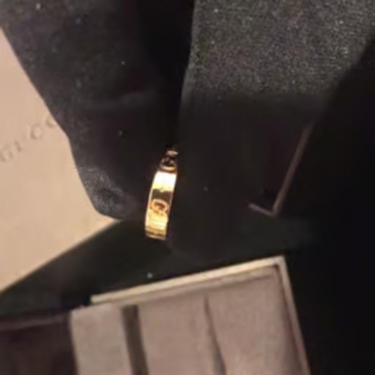 Gucci G Icon 18k Yellow Gold Band For Sale at 1stDibs