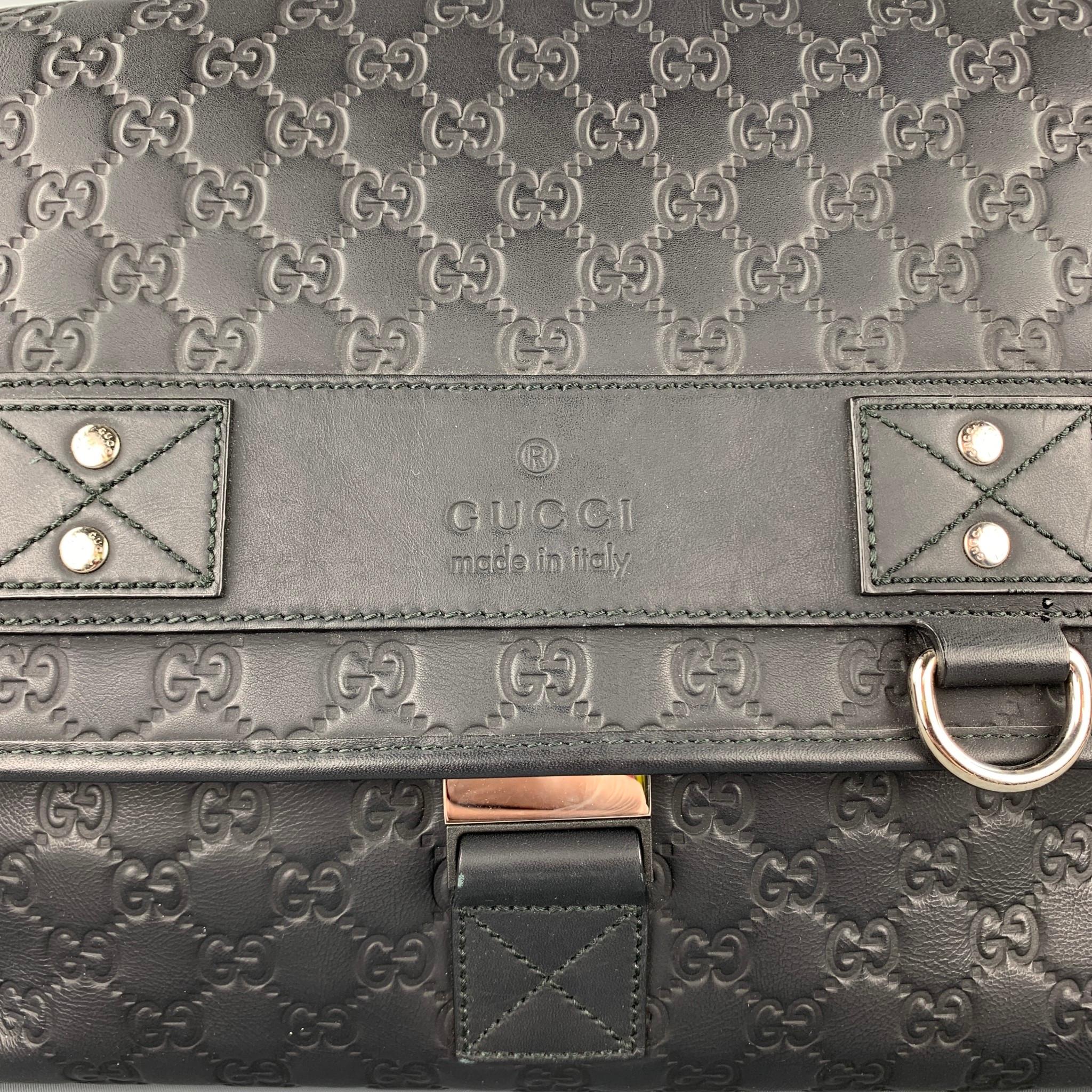 GUCCI GG Guccissima Black Monogram Leather Messenger Bag at 1stDibs ...