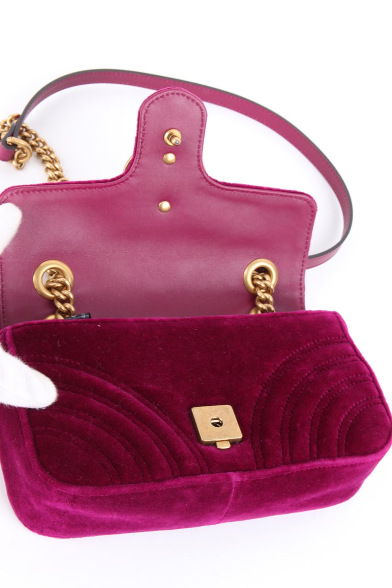 Gucci GG Marmont Velvet Shoulder Bag in Fuchsia at 1stDibs | gucci ...