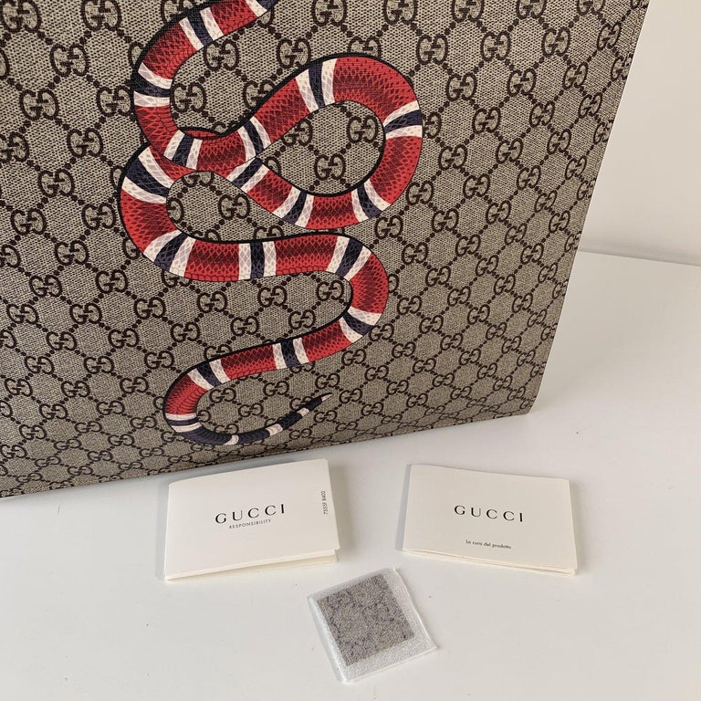 Gucci GG Supreme Monogram Canvas Kingsnake Print Tote Bag at 1stDibs