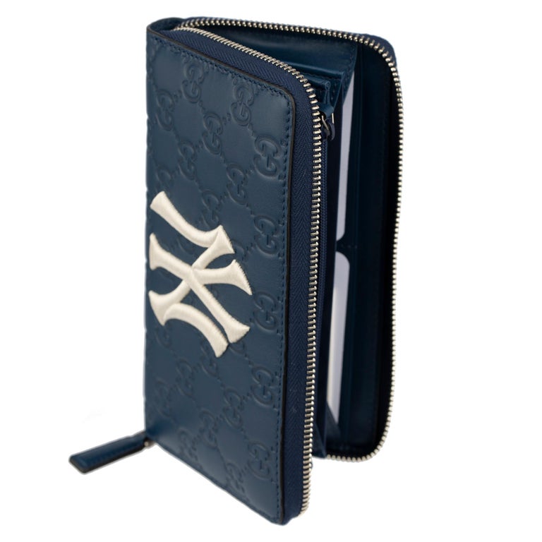 Gucci GG Wallet Navy Leather "NY" New York Yankees Logo For Sale at 1stDibs