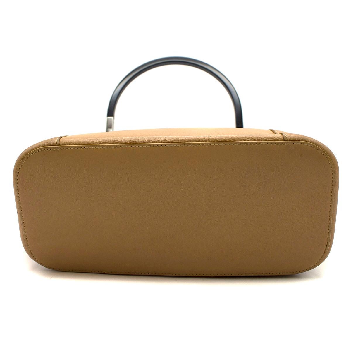 Gucci hoop-handle leather bucket bag at 1stDibs | hoop handle bag