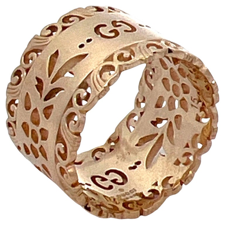 Gucci Icon Blooms 18 Karat Yellow Gold Wide Band Ring Modern For Sale ...