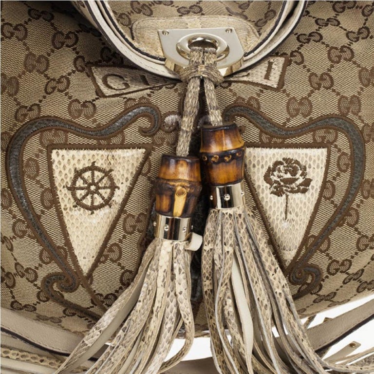 Gucci Limited Edition Beige GG Canvas Crest Patchwork Indy Top Handle ...