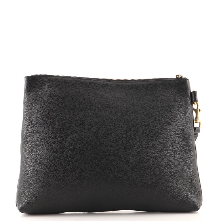 Gucci Logo Wristlet Clutch Printed Leather For Sale at 1stDibs