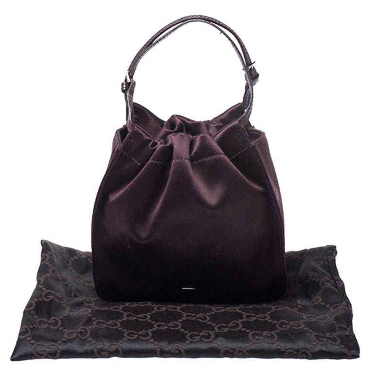 Gucci Maroon Satin Mini Drawstring Pouch For Sale at 1stDibs