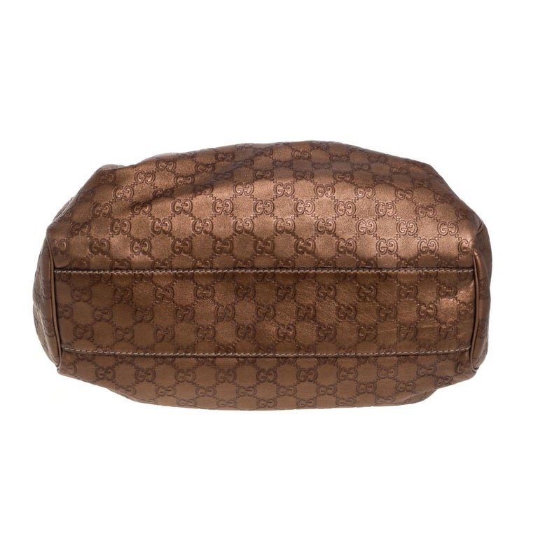 Gucci Metallic Gold Guccissima Leather Medium Sukey Tote For Sale at ...