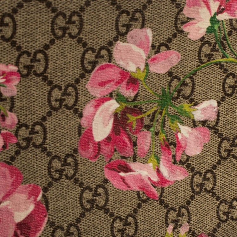 Gucci Multicolor Blooms GG Supreme Canvas and Leather Mini Chain Bag at ...