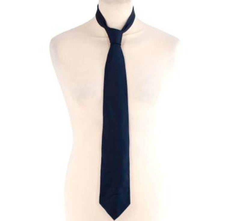Gucci Navy Woven Texture Silk Tie For Sale at 1stDibs