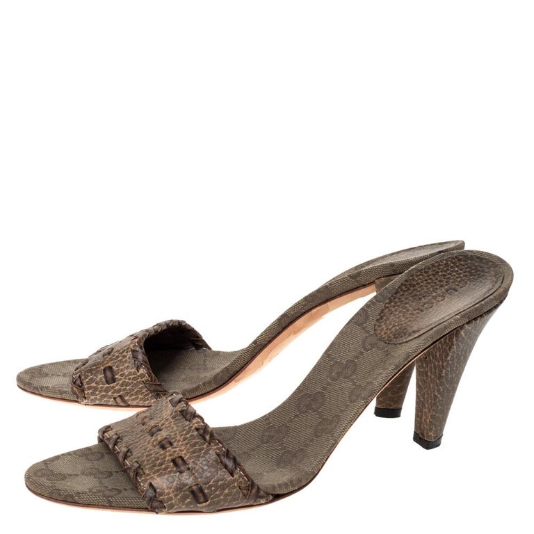 Gucci Olive Green Leather GG Open Toe Sandals Size 39 For Sale at ...