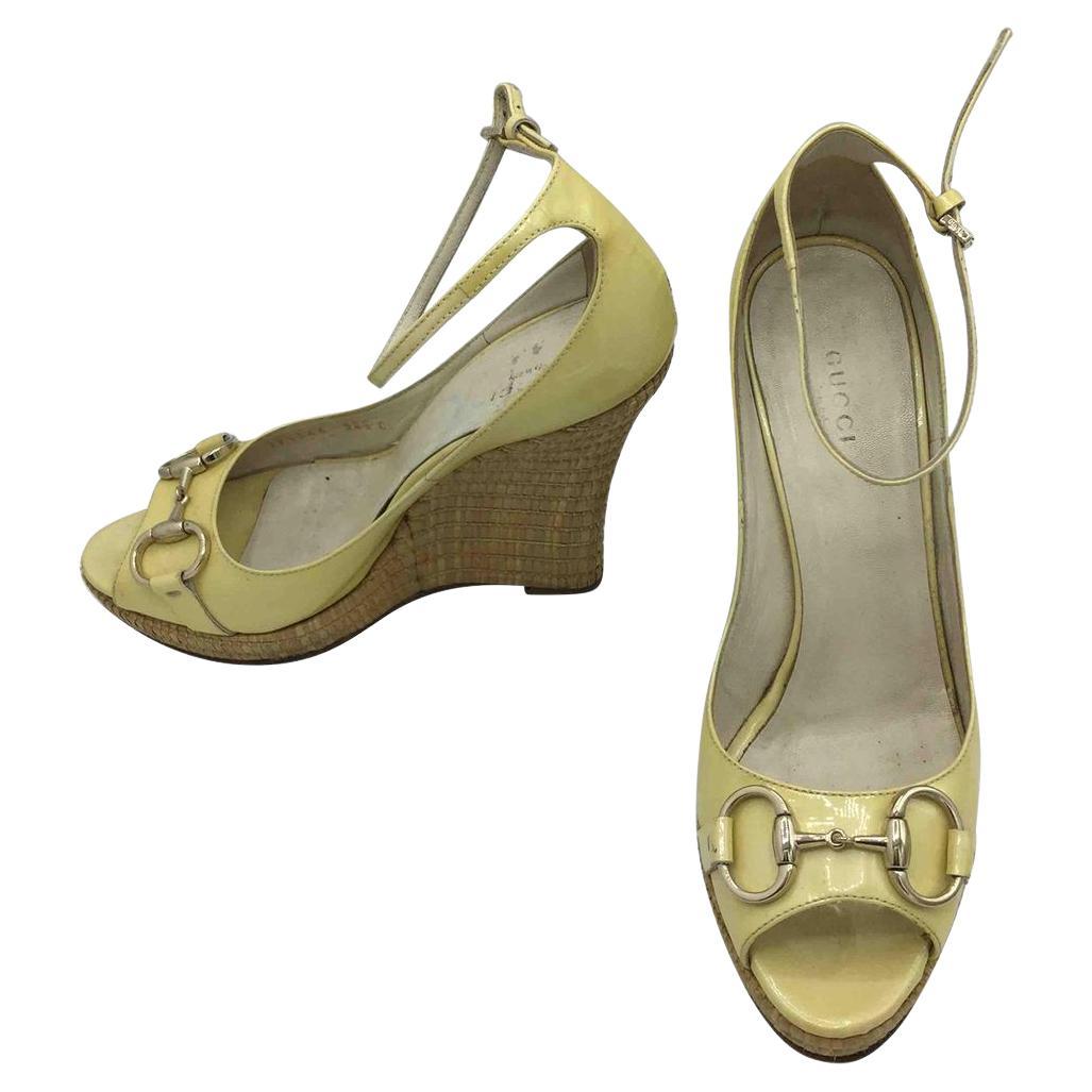Gucci Yellow Patent Clodine Peep Toe Bow Pumps Size 36.5 at 1stDibs ...