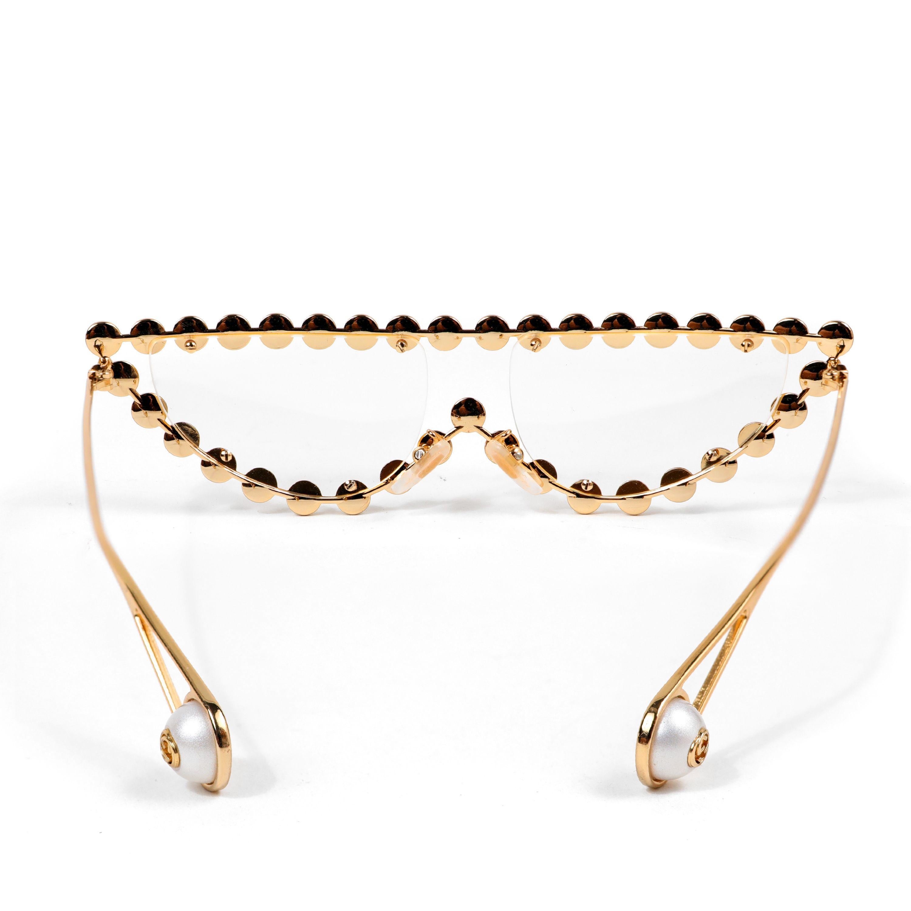 Gucci Pearl Studded Runway Clear Sunglasses For Sale at 1stDibs
