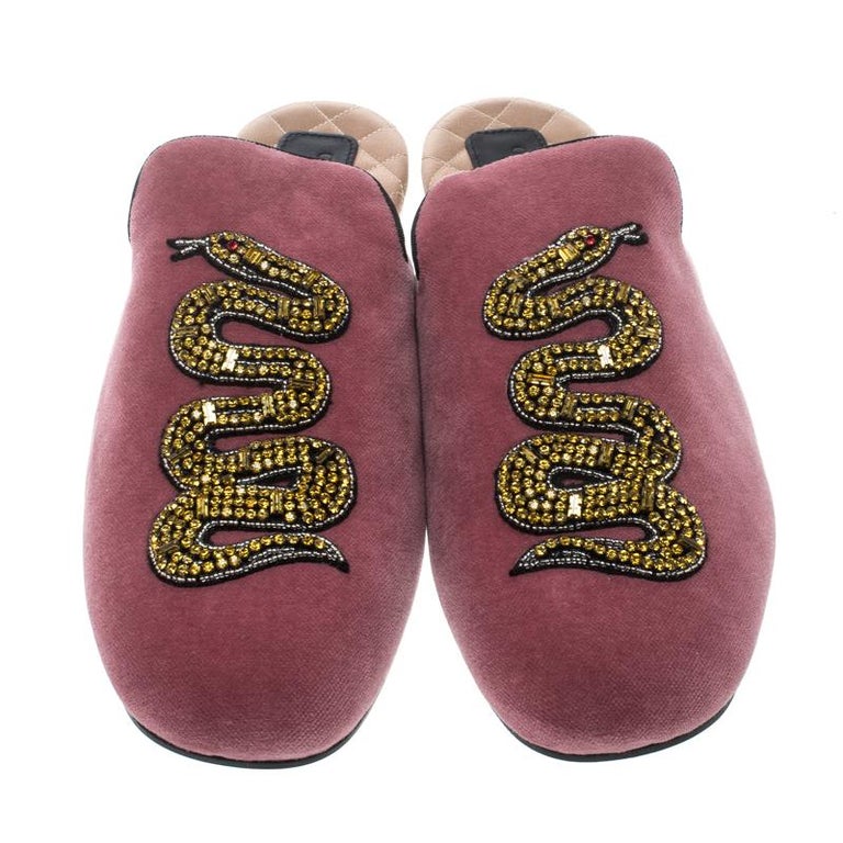 Gucci Pink Velvet Crystal Embellished Lawrence Slippers Size 41 at ...