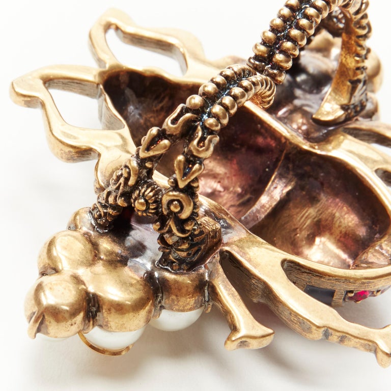 GUCCI Queen Margaret Bee pea; crystal enamel double finger cocktail ...