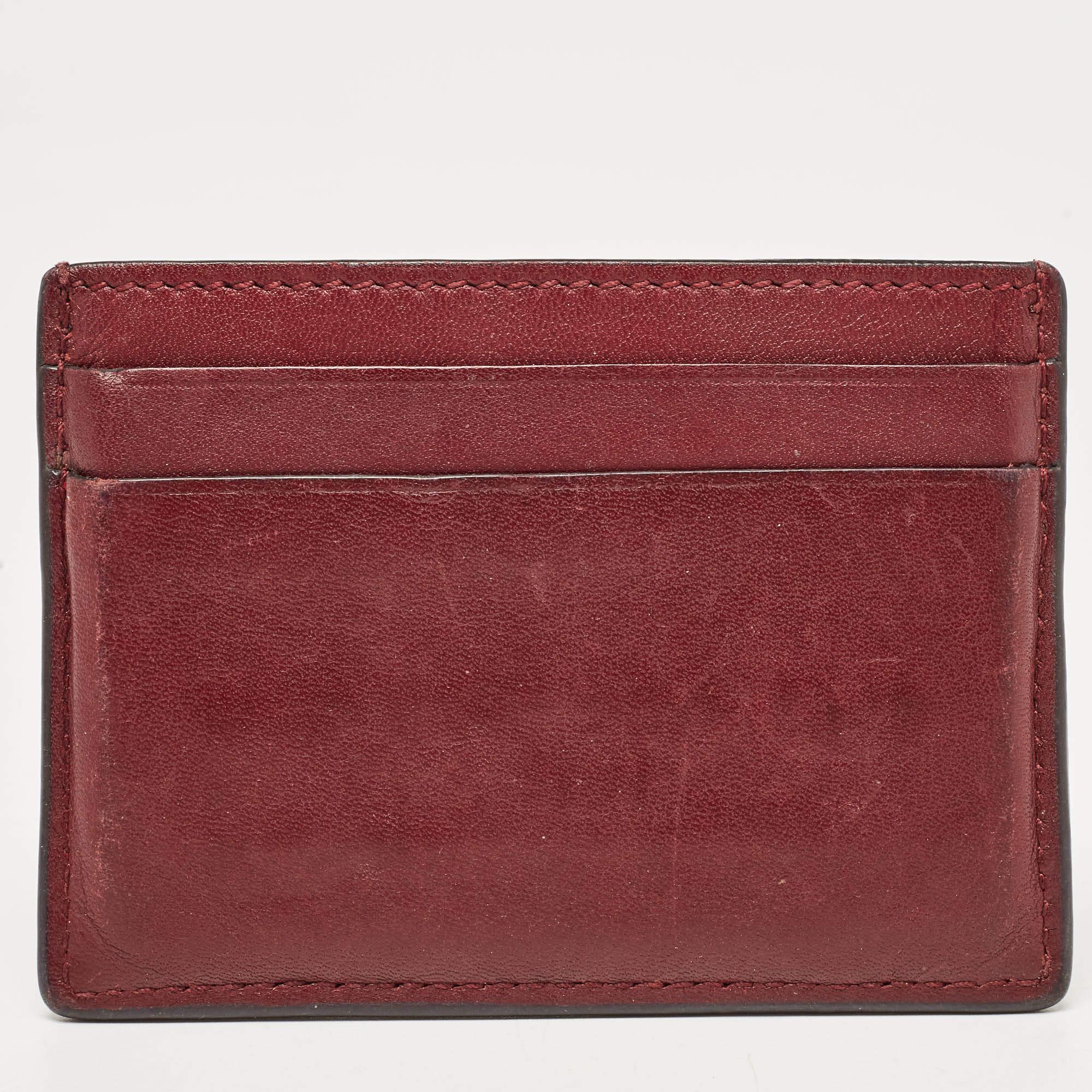 Gucci Red/Burgundy Microguccissima Leather Card Holder For Sale at 1stDibs