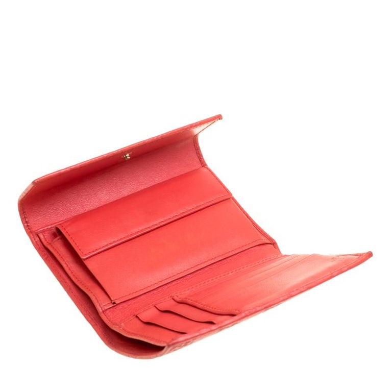 Gucci Red Guccissima Leather Wallet at 1stDibs