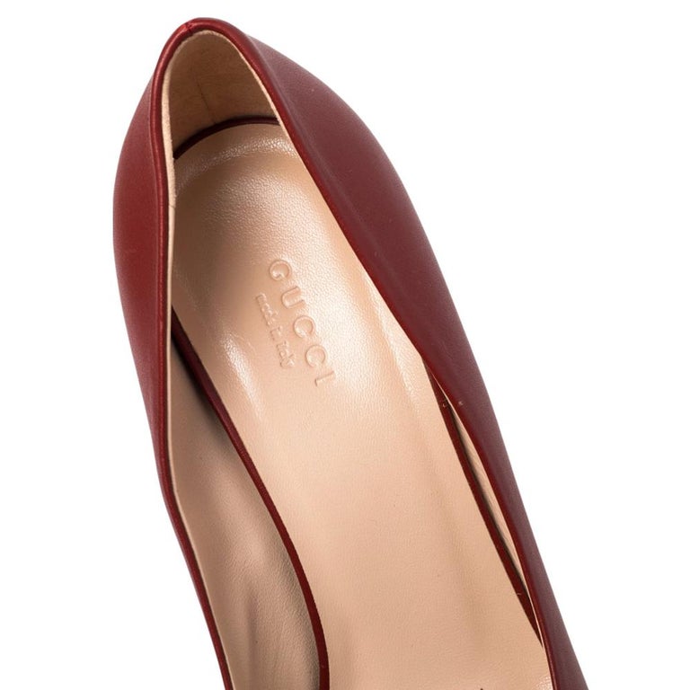 Gucci Red Leather Horsebit Block Heel Pumps Size 39 at 1stDibs