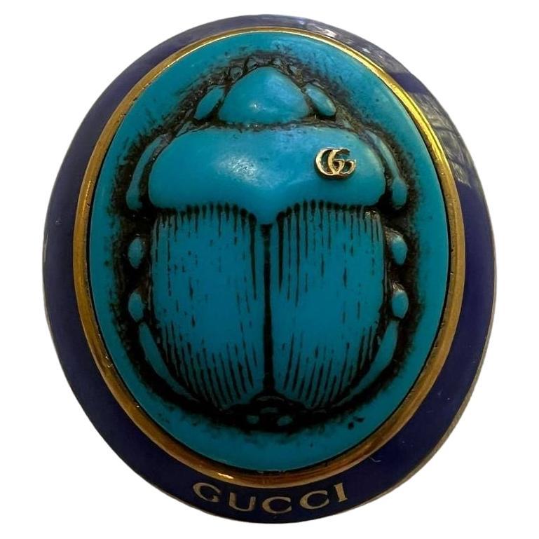 Scarab-Brosche aus Harz und Emaille von Gucci, 2010er-Jahre im Angebot ...
